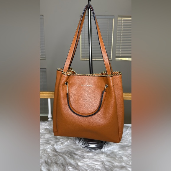 Alexis Bendel | Bags | Alexis Bendell Gold Studded Tote Shoulder ...